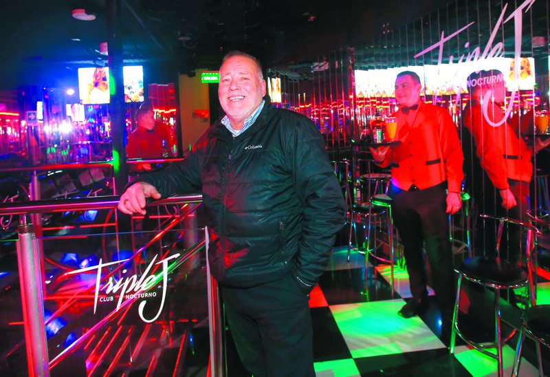 Jaime Olmos, administrador del Night Club Triple J: "Que vengan mujeres ...